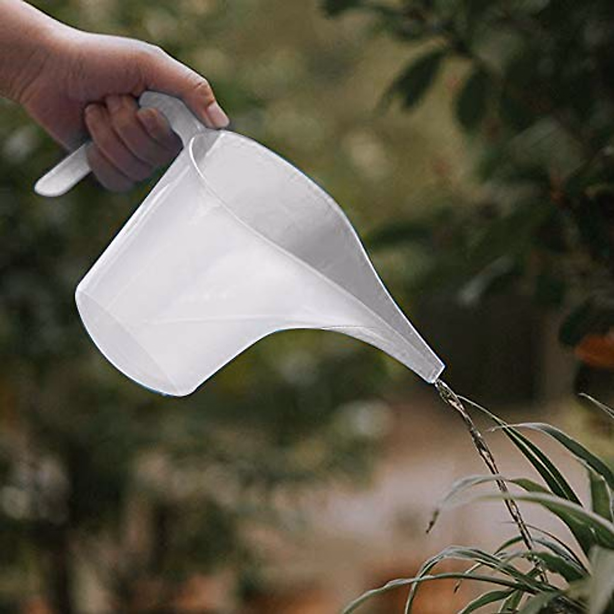 Fireboomoon 4 Pack Plastic Funnel Pitcher,Large Capacity Long Spout Measuring Cup for Bakeware Molds,Pancake,Batter,Muffin,Cakes,Soap Making(4 Cups/32 Ounces/1000 ml)