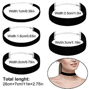 Yinkin 5 Pieces Classic Black Velvet Choker Necklace Soft Women's Choker Necklaces Black Choker Necklace for Women Wide Black Velvet Choker for Women Neck Jewelry Accessories (Simple)