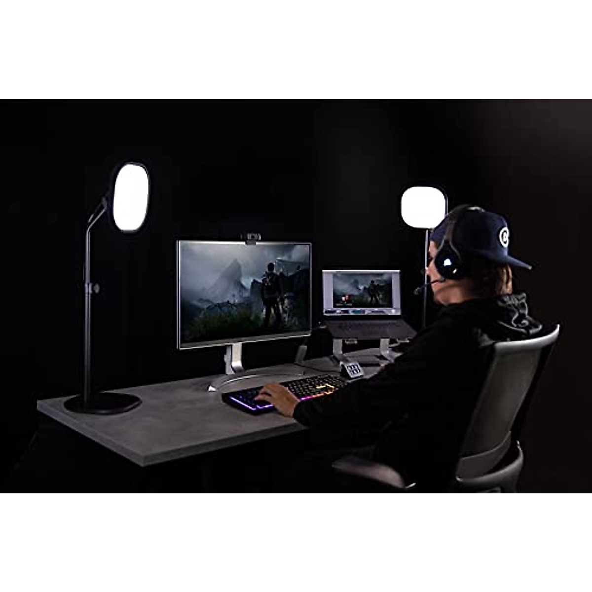 Elgato Key Light Air - Professional 1400 lumens Desk Light for Streaming, Broadcasting, Home Office and Video Conferencing, Temperature and Brightness app-adjustable on Mac, PC, iOS, Android