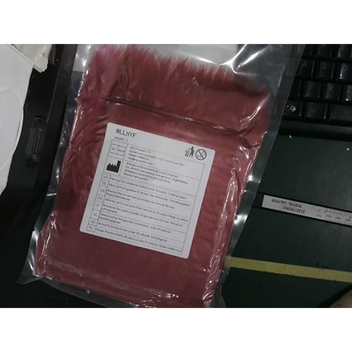 WLLHYF 12 Inches Faux Fur Rug Squares Shaggy Fur Fabric Cuts Fluffy Fur Square Patches Plush Rug Chair Cover Seat Cushion Pad for DIY Crafts Christmas Gnomes Decors Sewing Costume (Red)