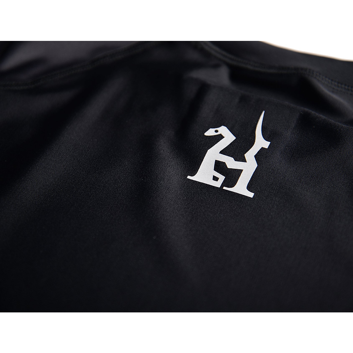 HUGE SPORTS Wildling Series UV Protection Quick Dry Compression Rash Guard (Cobra,M)