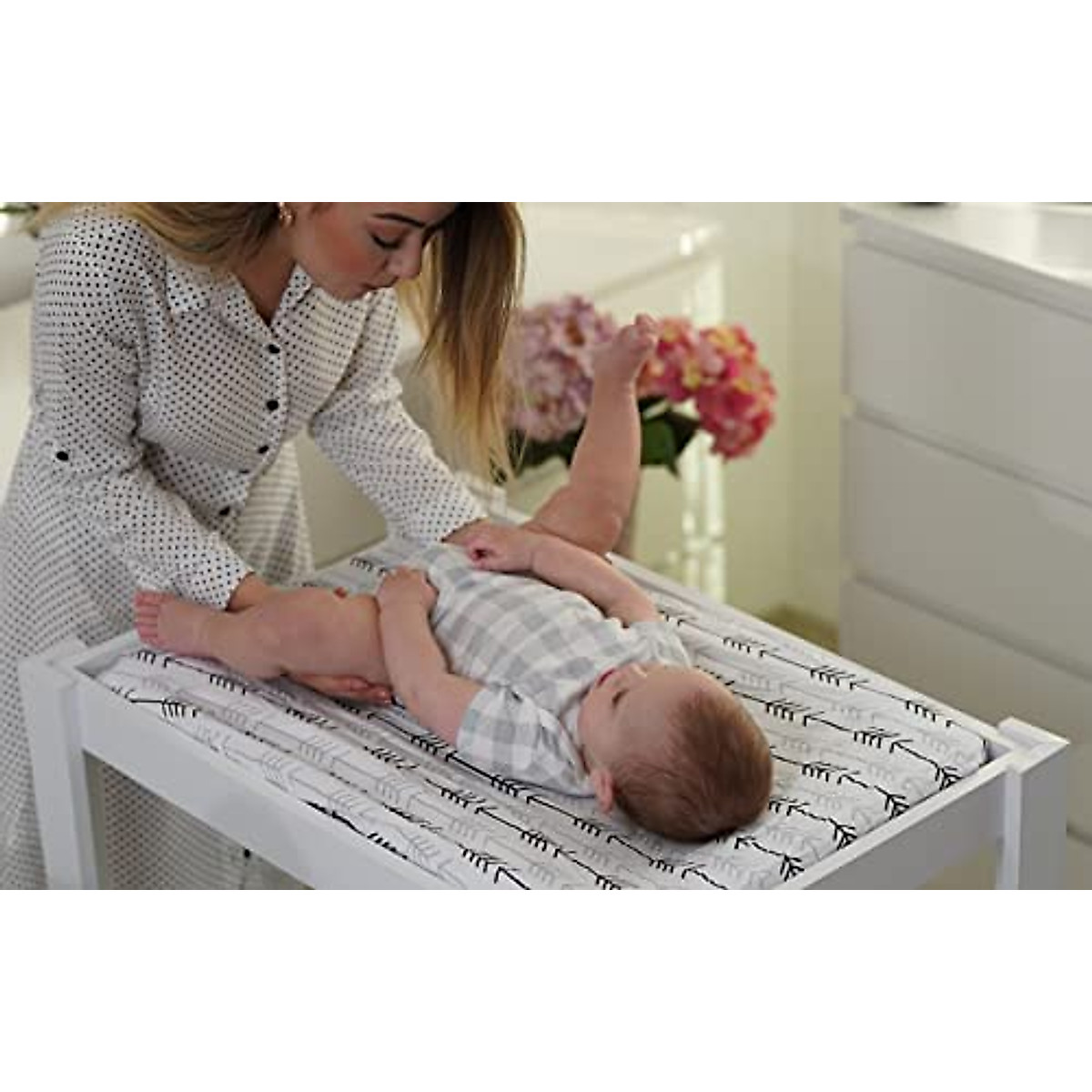 Changing Pad Cover – Baby Changing Pad Covers 4 Pack – Boy or Girl Changing Pad Cover – Pure Jersey Machine Washable Black and White Changing Table Cover – Diaper Changing Pad Cover Sheets