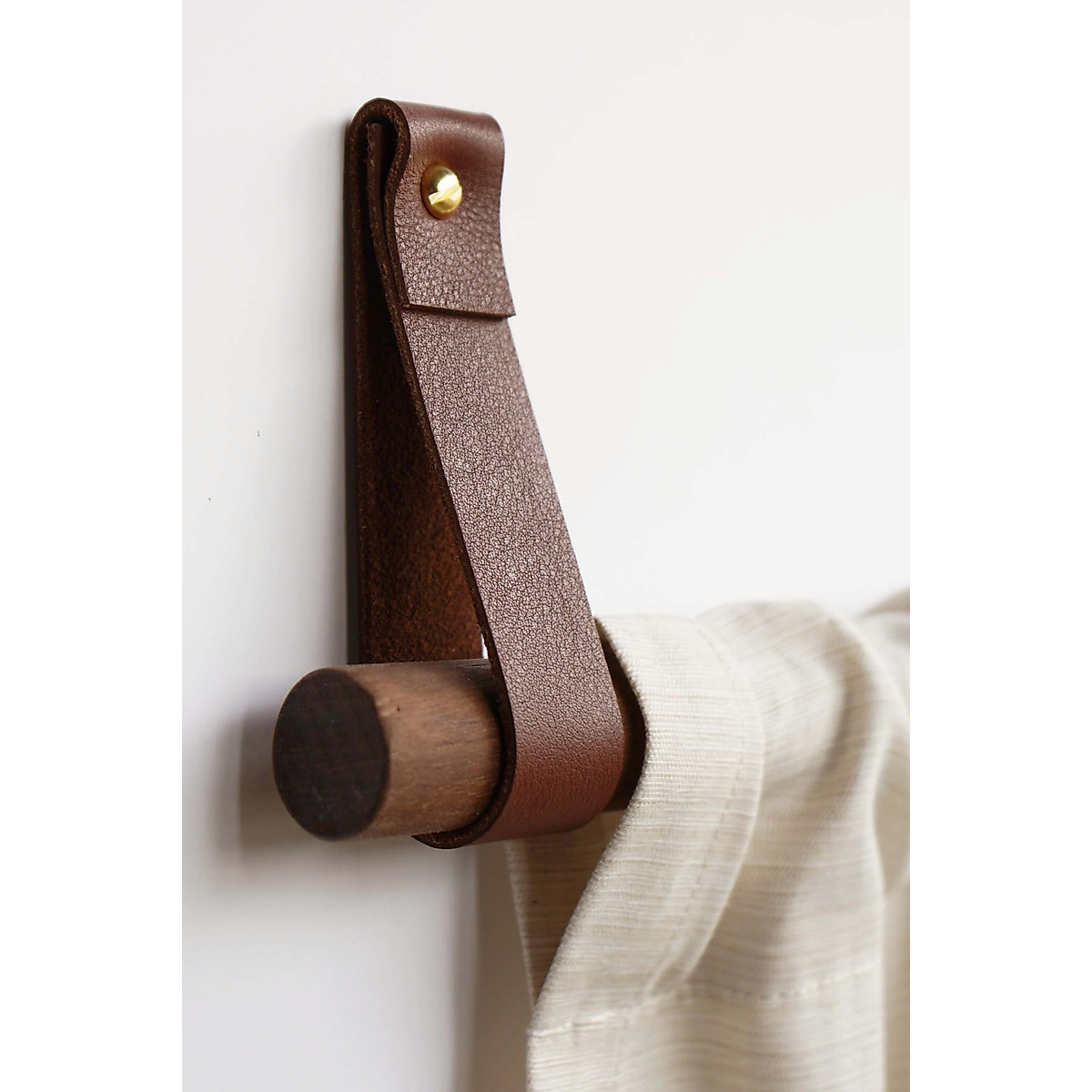 KEYAIIRA - Curtain rod holder leather curtain rod bracket holders leather loop strap for wall boho pole hanger wall blanket display farm house style - 2 PK (WALNUT)