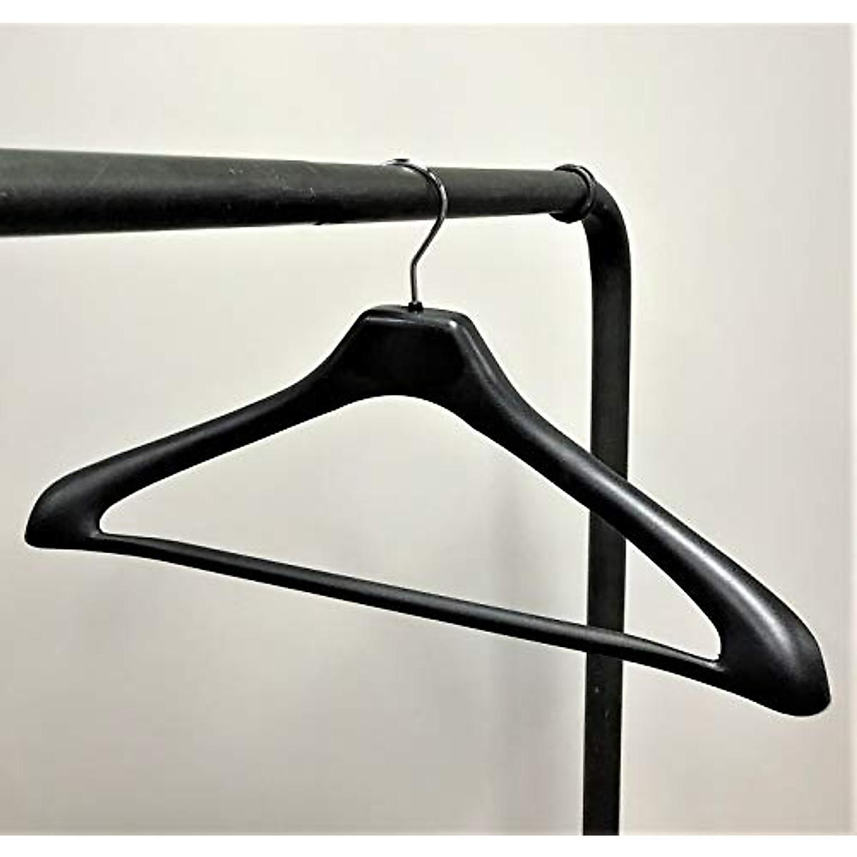 NAHANCO H90 19" Plastic Concave Suit Hanger with Extra Wide Shoulders, Black (Pack of 50)