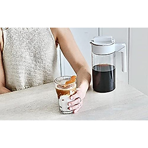 Amazonned Cold Brew Maker – Simple Cold Brew Iced Coffee Maker for Home Use – Minimalist Cold Coffee Maker with Pitcher, Airtight Lid, Non-Slip Silicone Handle – Non-BPA Plastic – 1 Quart