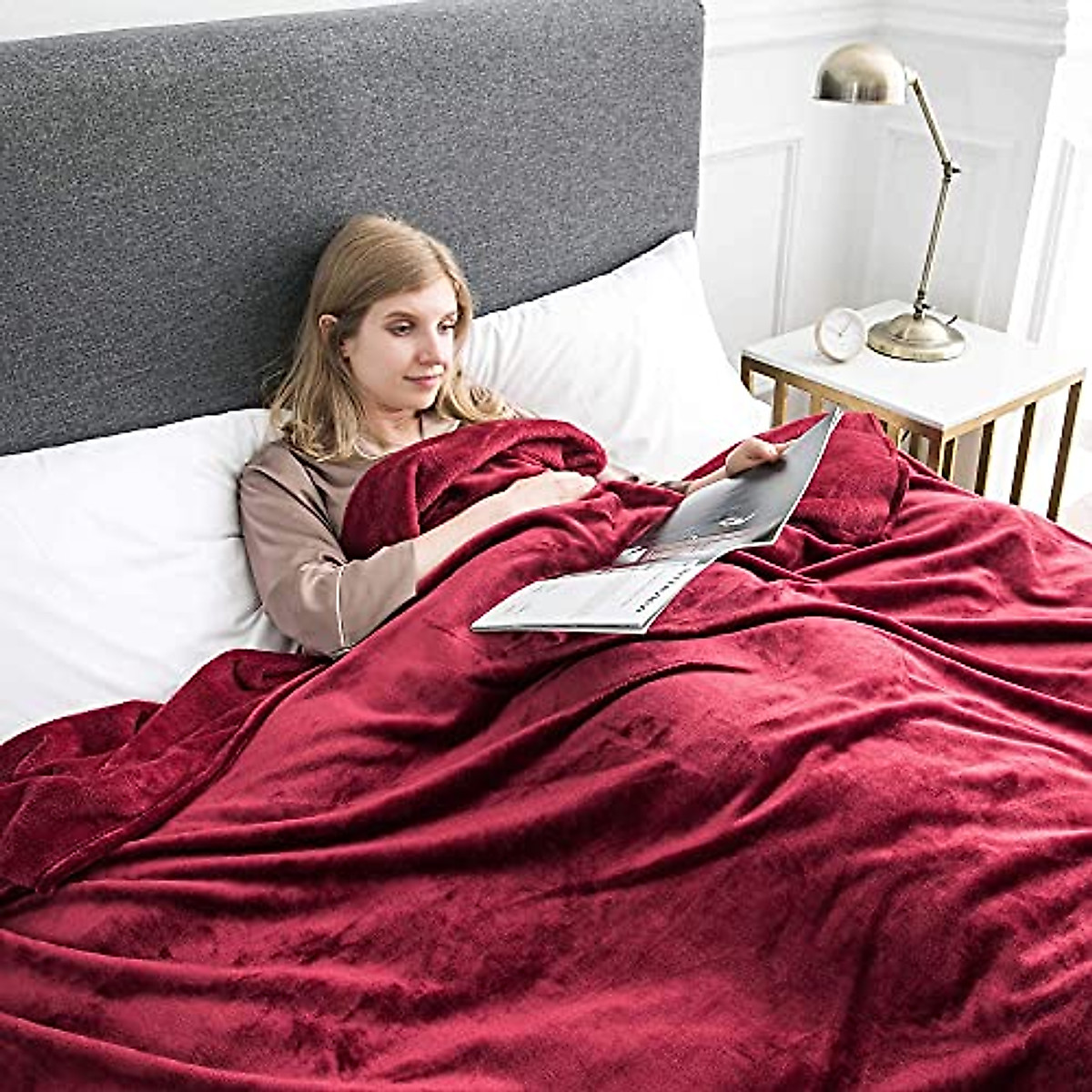 MOONLIGHT20015 Silk Touch Warm Fleece Throw Blankets - 400 GSM Throws for Sofa Fluffy Blanket Bed Throw for Bedroom, Couch, Travel (Burgundy, Twin 60" x 80")
