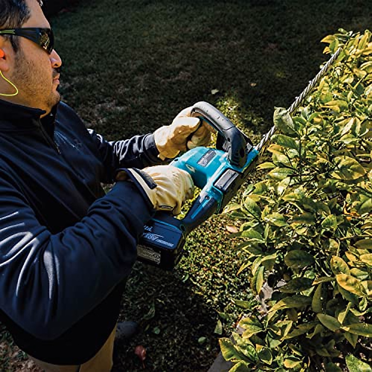 Makita XHU09M1 18V LXT® Lithium-Ion Brushless Cordless 24" Hedge Trimmer Kit (4.0Ah)