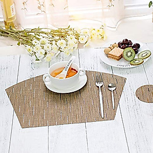SHACOS Round Table Placemats Set of 4 Wedge Placemats Heat Resistant Round Table Mats Wipe Clean (4, Tan)