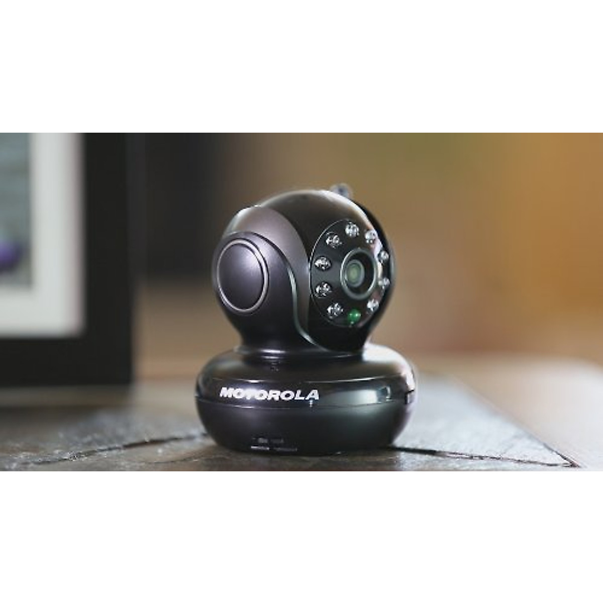 Motorola Scout1 Wi-Fi Pet Monitor for Remote Viewing with iPhone and Android Smartphones and Tablets, Black