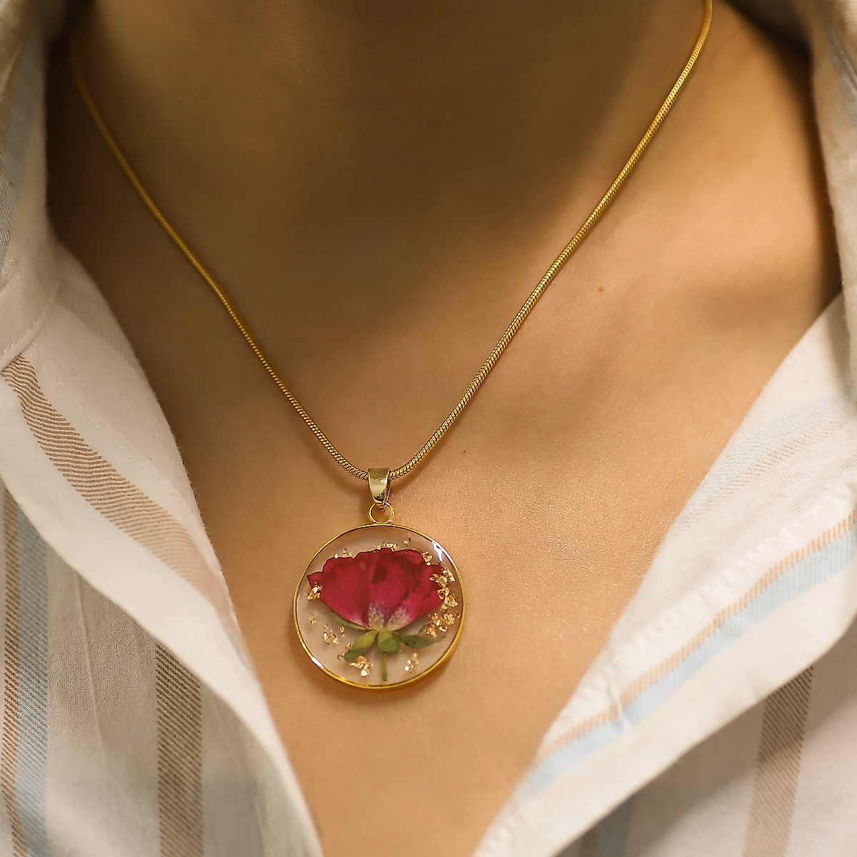 MOLUONAQI Handmade Pressed Flower Pendant Necklace-Birth Flower Women Necklaces, Cute Necklaces, Jonquil Pressed Wildflower Necklace| March Birth Flower Necklace