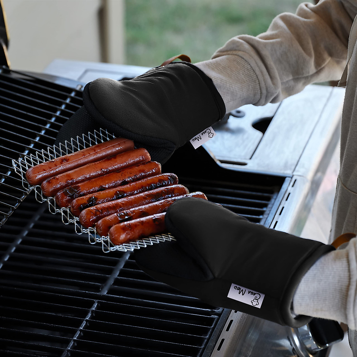 1 Pair Short Neoprene Mini Oven Mitts, Heat Resistant- Little Oven Gloves Pot Holder for Kitchen Cooking - Non-Slip Grip, Hanging Loop, Cotton Trivet for Kitchen Cooking - (Black)