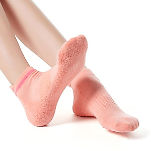 Zando Pilates Socks Non Slip Barre Socks for Women Anti Slip Hospital Socks With Grips For Women Cozy Yoga Socks Gripper Socks Black Compression Non Skid Ankle Socks Running 3/Black Grey Pink One Size