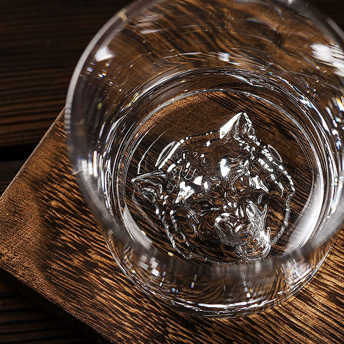 QUEEN&STONE LEAD FREE Old Fashioned Whiskey Glasses with Wolf Pattern On the Thick Weighted Bottom 10oz Set of 4 Perfect for Scotch, Bourbon,whisky