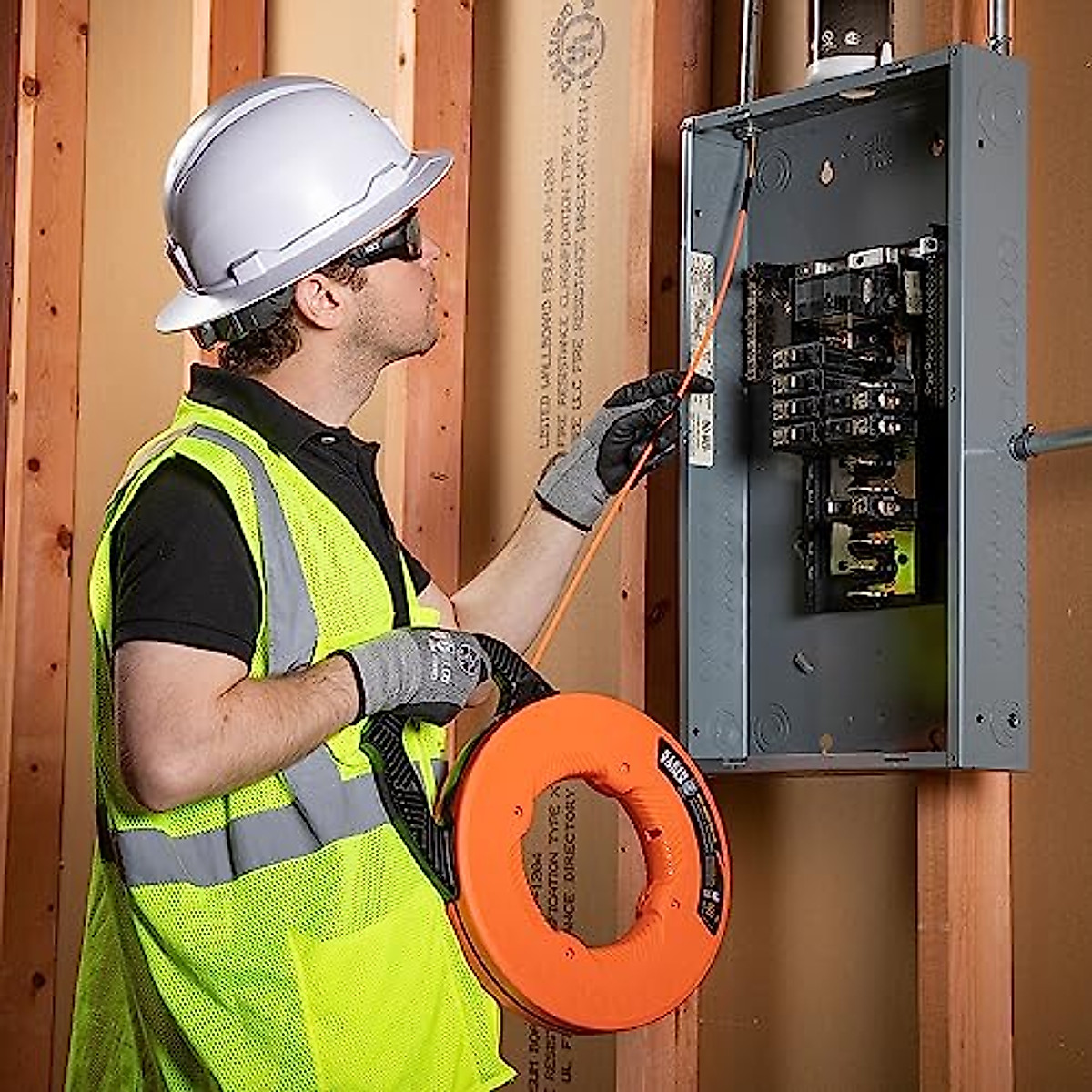 Klein Tools 56380 Non-Conductive Electrical Fish Tape, Multi-Groove Fiberglass Wire Puller with Steel Leader, 100-Foot x 3/16-Inch