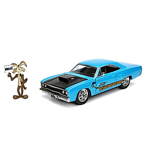 1970 Plymouth Road Runner with Wile E. Coyote Figure, Looney Toons - Jada Toys 32038/4 - 1/24 Scale Diecast Model Toy Car