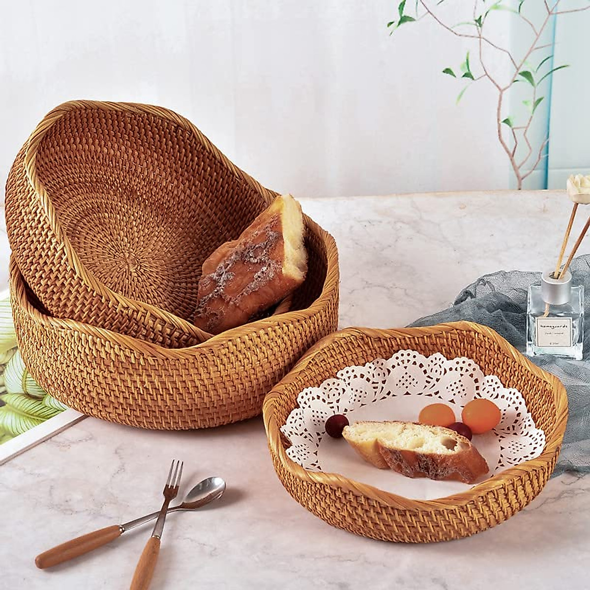 Rattan Round Fruit Baskets, Wicker Storage Bowls, Natural Woven Serving Basket Bowls, Decorative Baskets for Kitchen Counter Organizing, set of 3