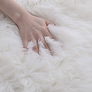 HOMBYS 9x12 Oversized Faux Fur Area Rug for Living Room Bedroom, Super Soft & Fluffy White Faux Sheepskin Play Carpet for Kids Children, Luxury Plush Furry Décor Shaggy Feet Mat for Bedside