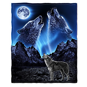 Dawhud Direct Howling Wolves Fleece Blanket - 50 x 60 Inches Soft Plush Blanket for Men, Women, and Kids - Cozy Blanket with Wolf Design for Home Decor, Camping, or Outdoor Use - Gift for Wolf Lovers