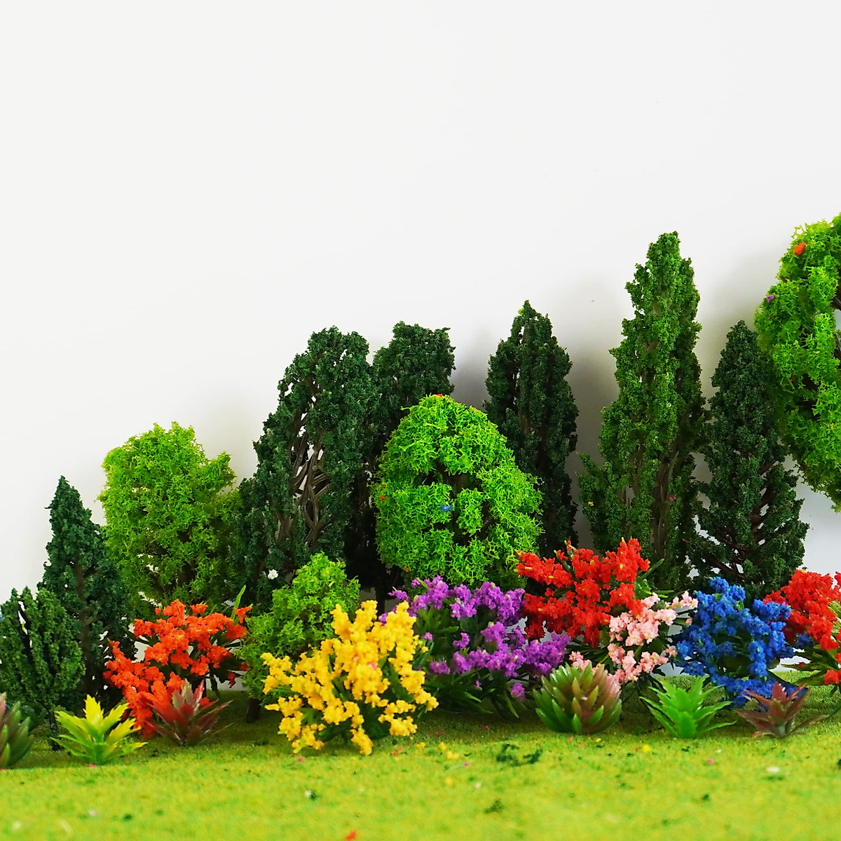 50 Pieces Model Trees 1.1-5.5inch Mixed Diorama Model Tree Flower Grass Architecture Mini Fake Trees Plants for DIY Crafts, Building Model, Railway Scenery Landscape Supplies