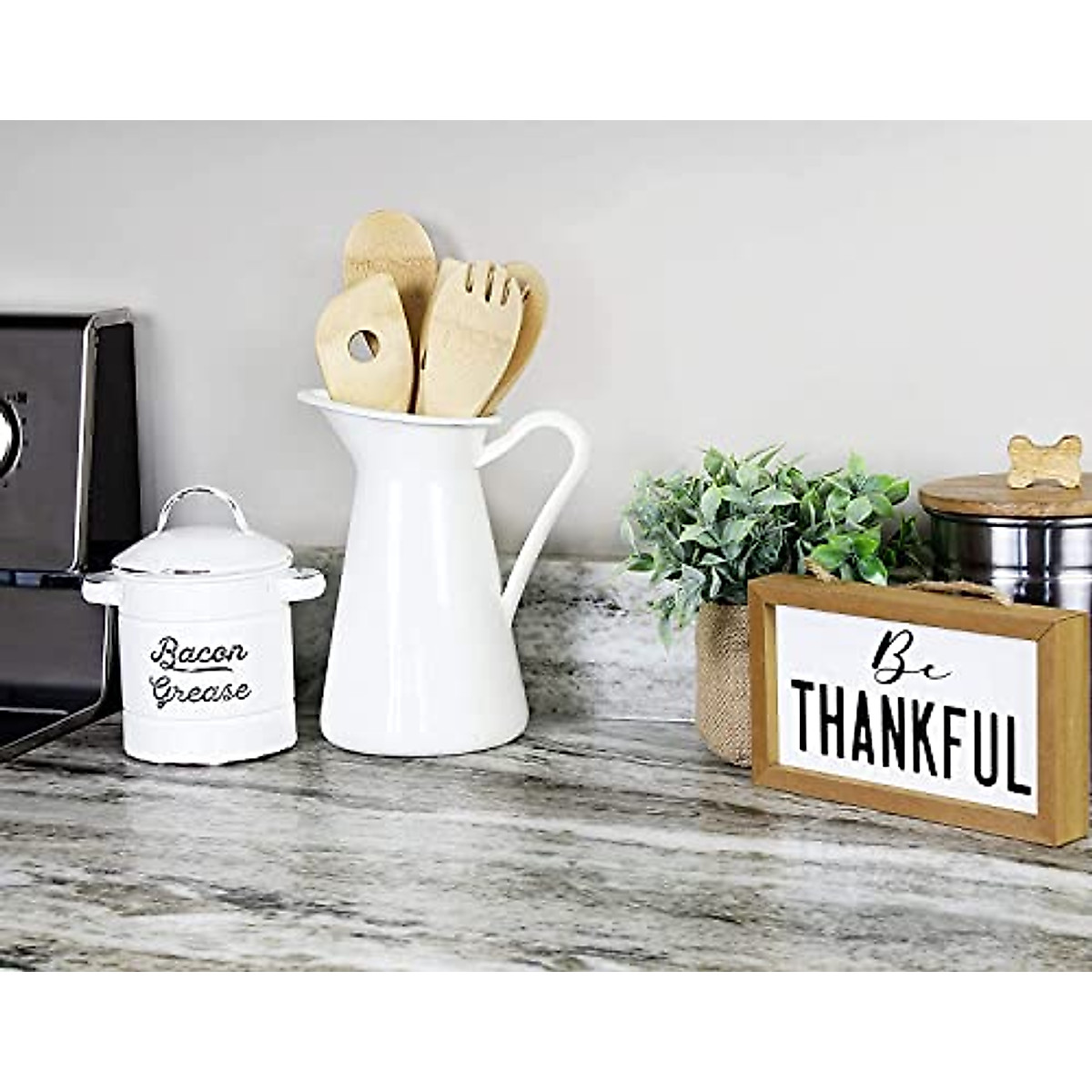 AuldHome Grease Container, White Enamelware Bacon Grease Can with Strainer, Farmhouse Style, Keto-Friendly