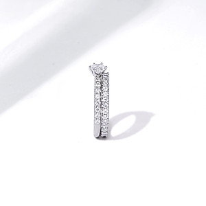 Amazon Essentials Platinum Plated Sterling Silver Infinite Elements Cubic Zirconia Round Cut Bridal Ring, Size 6 (previously Amazon Collection)