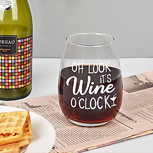 Futtumy Oh Look It's Wine O’clock Stemless Wine Glass, Wine Gifts for Women Men Friends Her Him Coworkers Wine Lovers Congratulation Birthday Christmas, 15Oz Wine Glass with Funny Words
