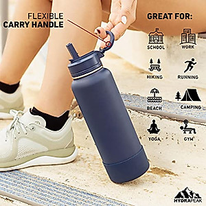 Hydrapeak 32oz Insulated Water Bottles w/Chug Lid, Water Flask, 32 Oz Water Bottle Insulated & Leak Proof, Stainless Steel Water Bottle, Travel Water Bottle, Wide Mouth, Matching Boot (Black)