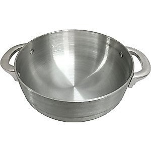 Wee's Beyond Heavy Gauge Caldero Dutch Oven with Aluminum Lid, 6.9 quart, Silver