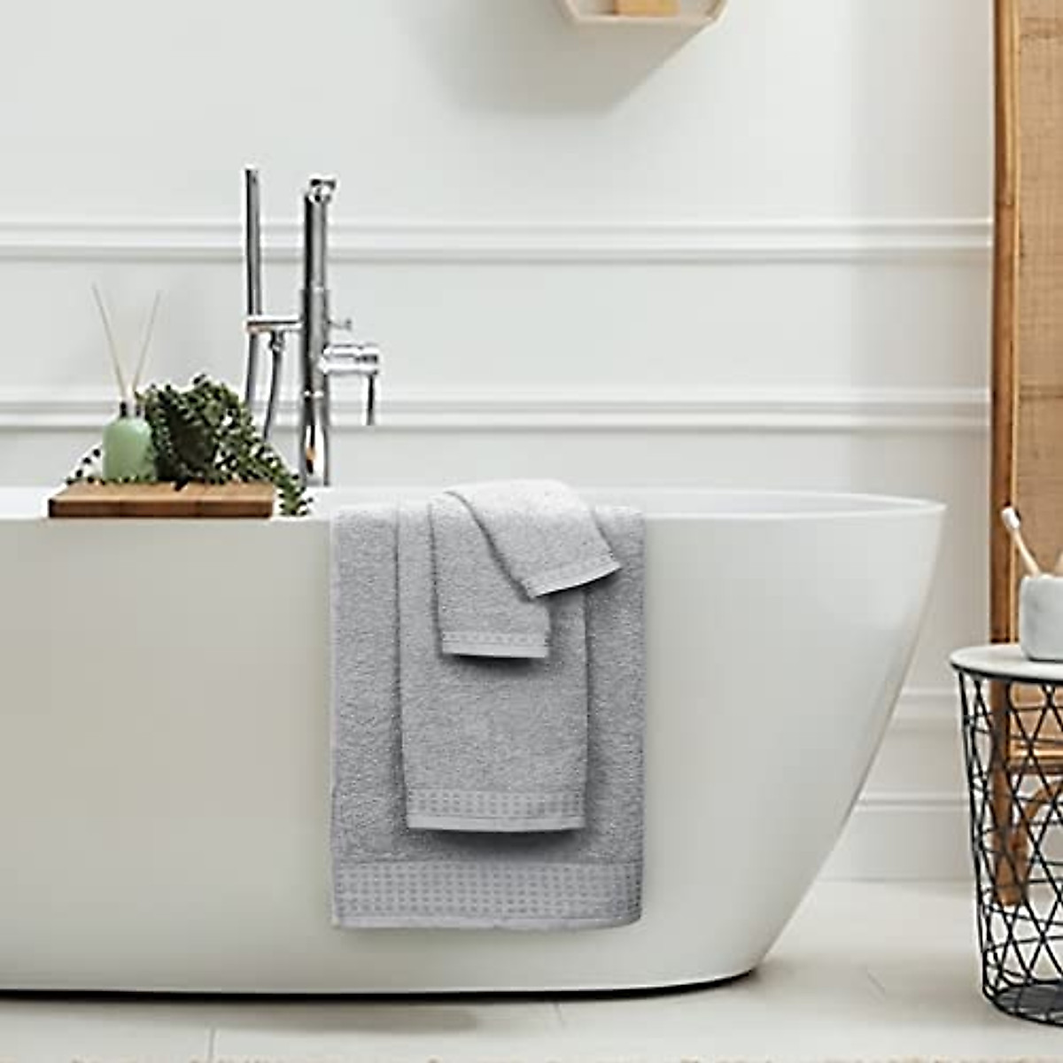 GLAMBURG 100% Cotton Ultra Soft 6 Pack Towel Set, Contains 2 Bath Towels 28x55 Inches, 2 Hand Towels 16x24 Inches & 2 Wash Coths 12x12 Inches, Compact Absorbent Lightweight & Quickdry - Light Grey