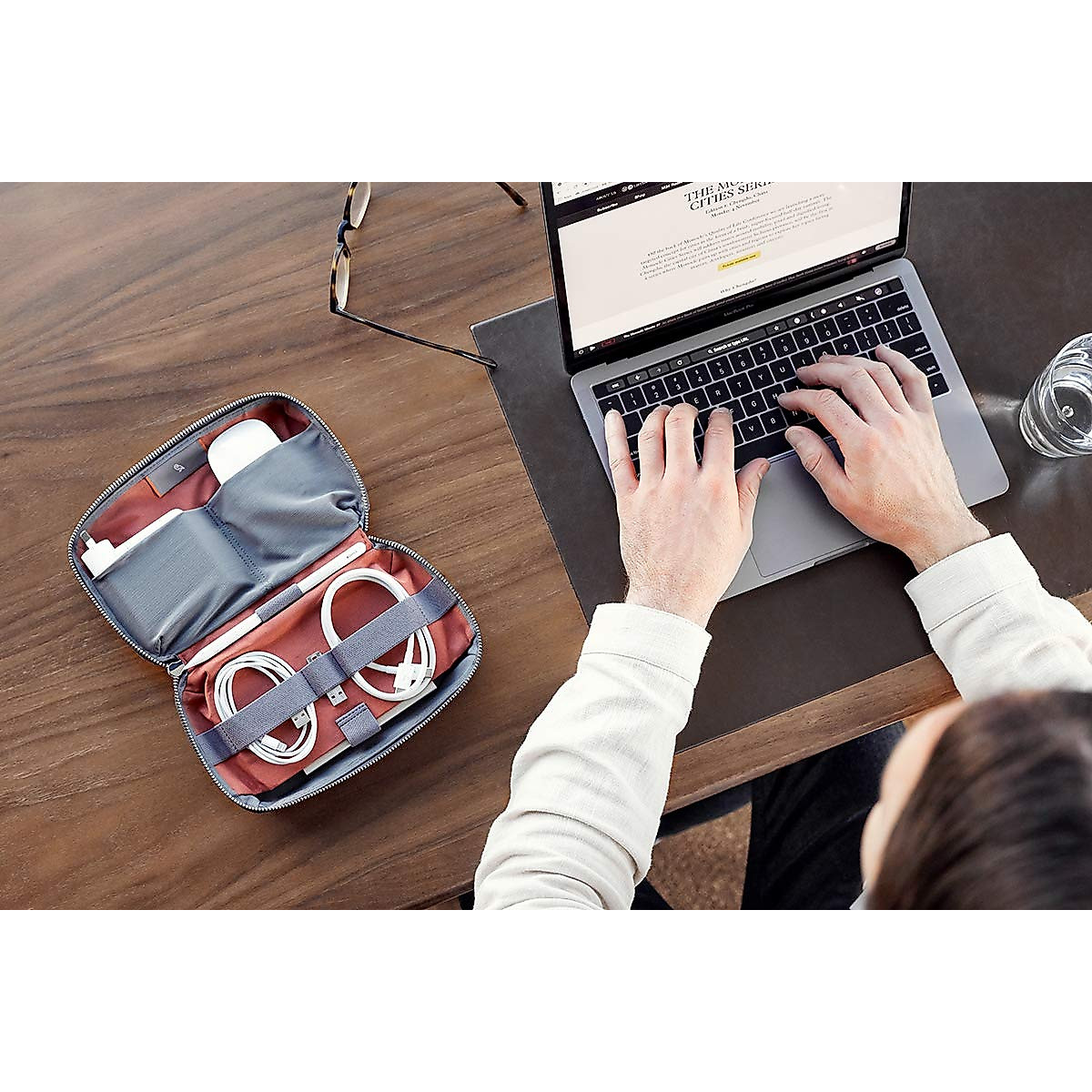 Bellroy Tech Kit (Tech Accessories Organizer, Zipper Pouch) - Bronze