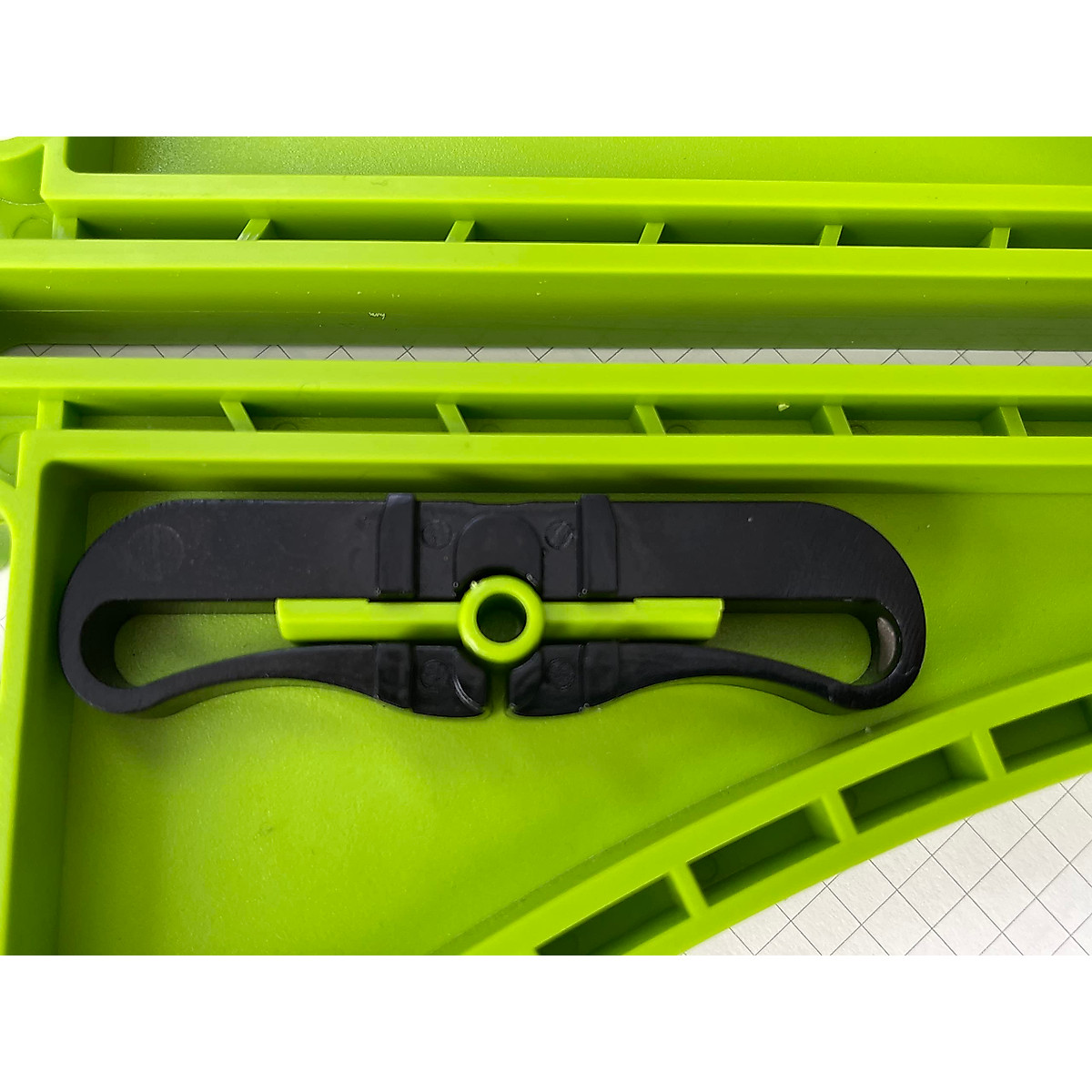 BOW Products Portable Saw Featherbaord FP5 - Featherboard for Tables Saws, Contractor Saws or Smaller Table Surfaces - EVA Feathers that Reduce Kickback - Woodworking Tools and Safety Accessories