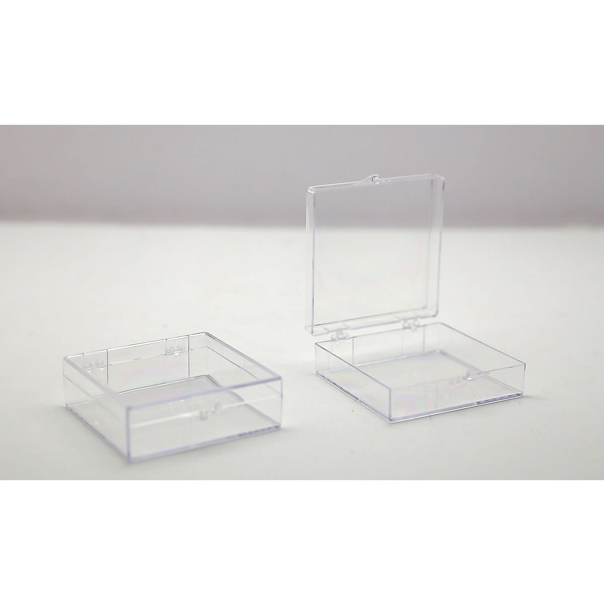 Clear Hinged Plastic Box 2 9/16" L x 2 9/16" W x 3/4" H - 20 Pieces Per Pack
