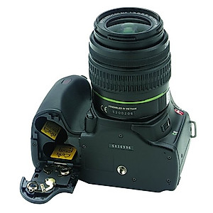 Pentax *istDL 6.1MP Digital SLR Camera with DA 18-55mm f3.5-5.6 AL Digital SLR Lens