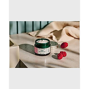 The Body Shop Vitamin E Moisture Cream – Fast Absorbing – Hydrates, Moisturizes and Protects – For Dehydrated Skin – 1.7 oz