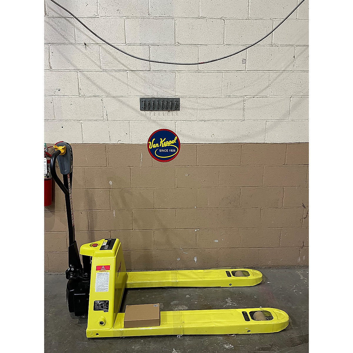 G941 Pallet Jack 4000 ELECTRIC-48 Volt-Includes Battery and Charger