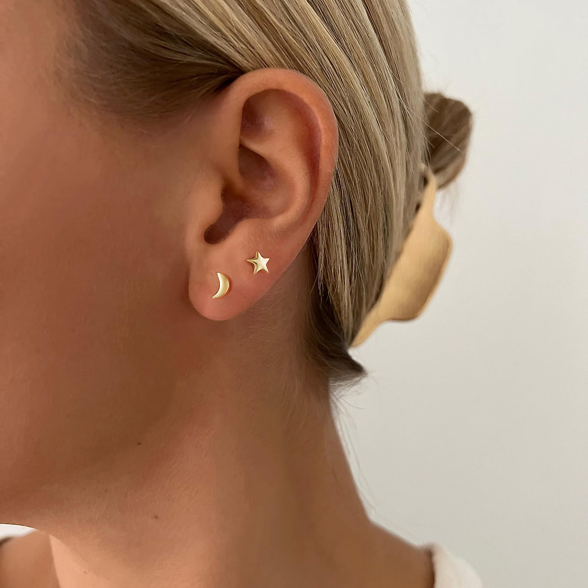 Moon Star Stud Earrings 18k Gold Plated Sterling Silver Crescent Moon Earrings for Women Dainty Night Sky Earrings