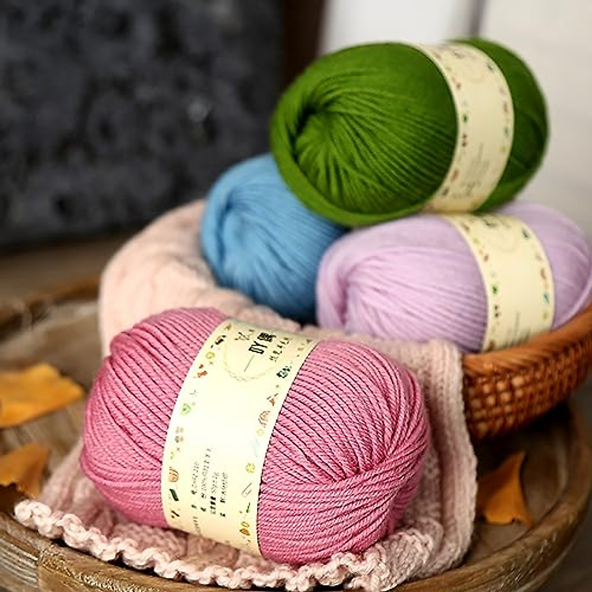 Yarn Ave 100% Merino Wool Yarn, 2 Balls/3.5oz Soft Warm Yarn for Hand Knitting&Crocheting Sweaters,Baby Projects,Hats,Scarfs,Dolls, 4ply Medium Weight (#01 Cream White)