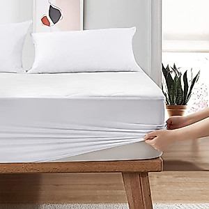 PEACE NEST Quilted Bedding Mattress Pad Protector, Cooling Down Alternative Mattress Topper King Size, Mattress Cover with Elastic Deep Pocket, White