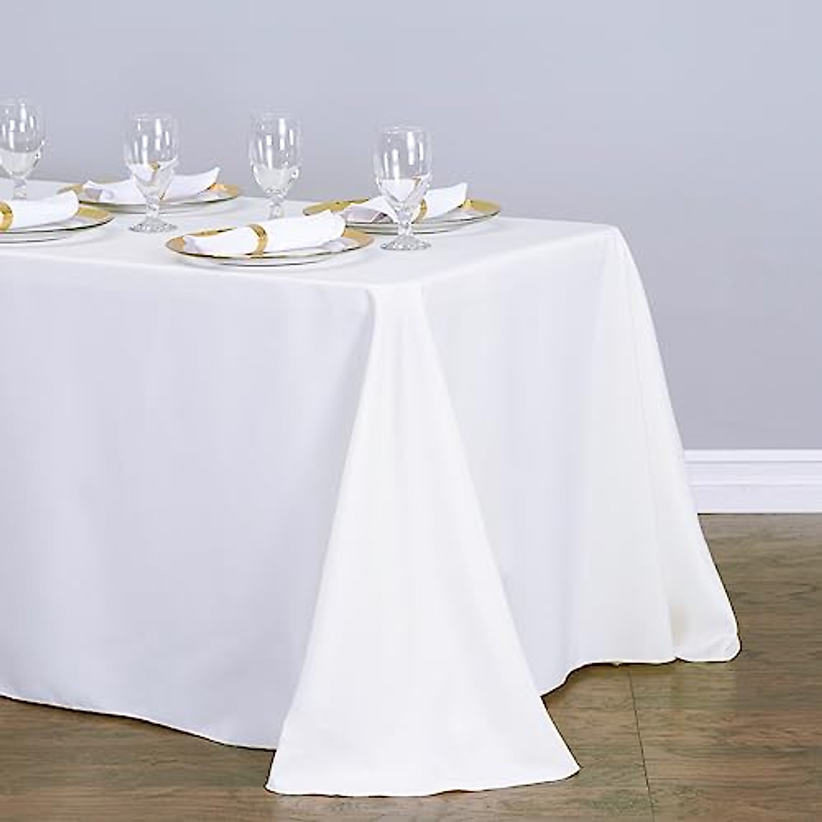 LinenTablecloth 90 x 132-Inch Rectangular Polyester Tablecloth with Rounded Corners, White