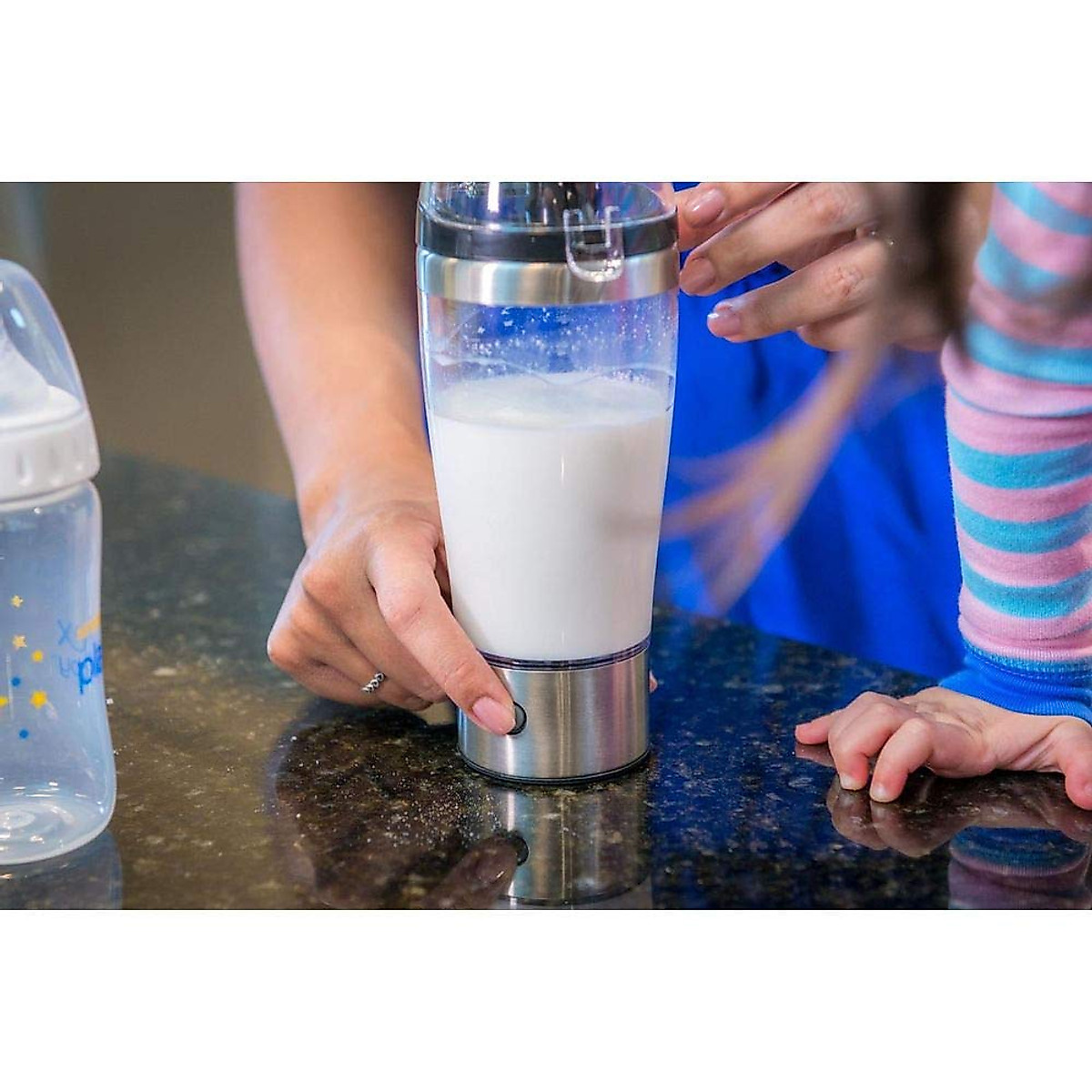 Primo Passi Portable Formula Mixer – Handheld Baby Milk Mixer for Smooth Formula Preparation – Easy to Clean, Battery Operated, Ideal for Travel & On-the-Go Use