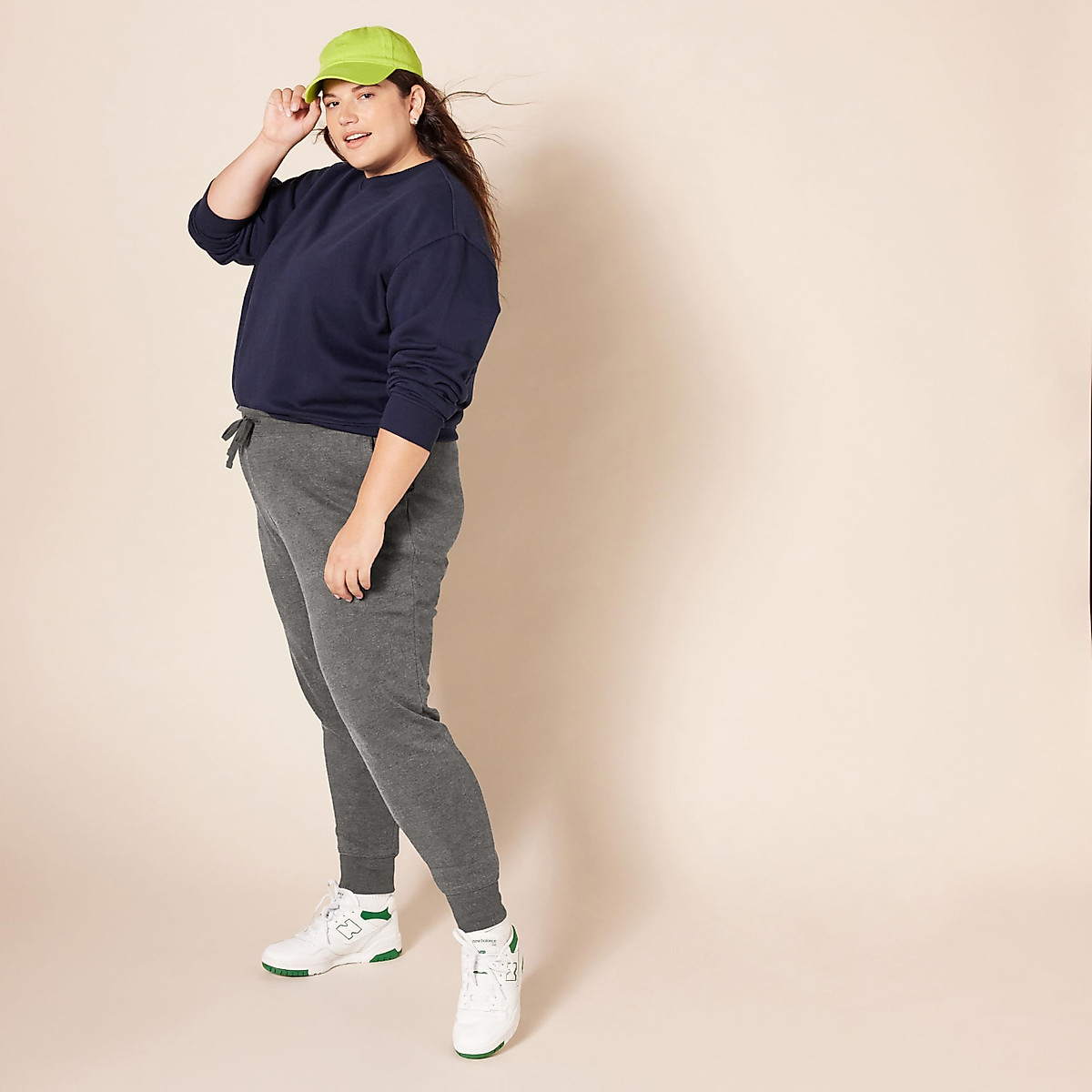 Amazon Essentials Women's Fleece Jogger Sweatpant (Available in Plus Size), Charcoal Heather, X-Large