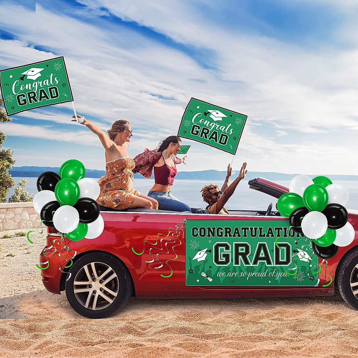 40 Pieces Graduation Party Decorations 2022 Graduation Parade Car Supplies Kit Congratulations Grad Car Banner with Rope, Graduation Car Flag, Hanging Swirls and Latex Balloons (Green)