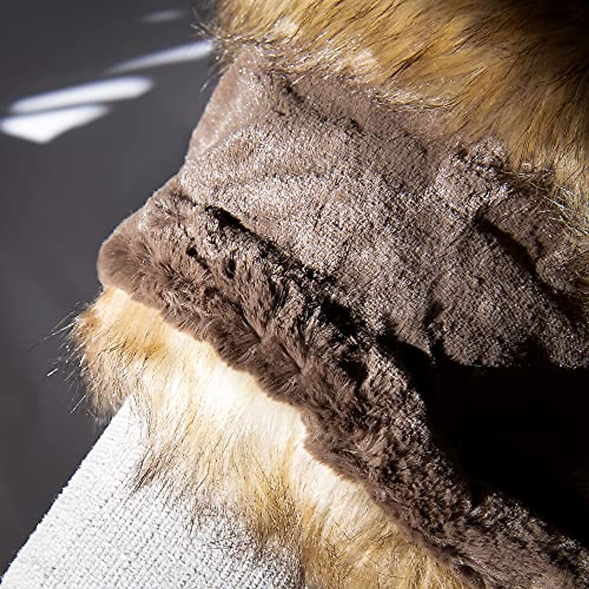 Best Home Fashion Heavyweight Super Soft Luxury Faux Fur Throw Blanket - 58" W x 60" L - Platinum Frost Fox