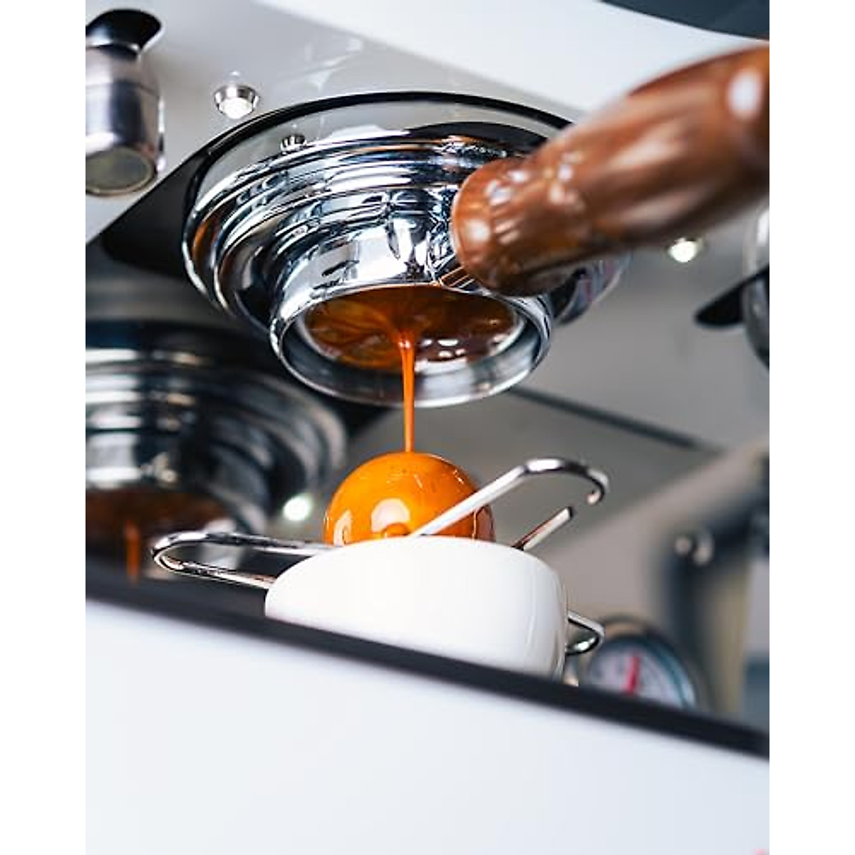 Coffee Alive Extract Chilling Espresso Ice Ball, gift for coffee enthusiasts. Espresso Chiller. Lock in more flavour with frozen stainless steel ball espresso.
