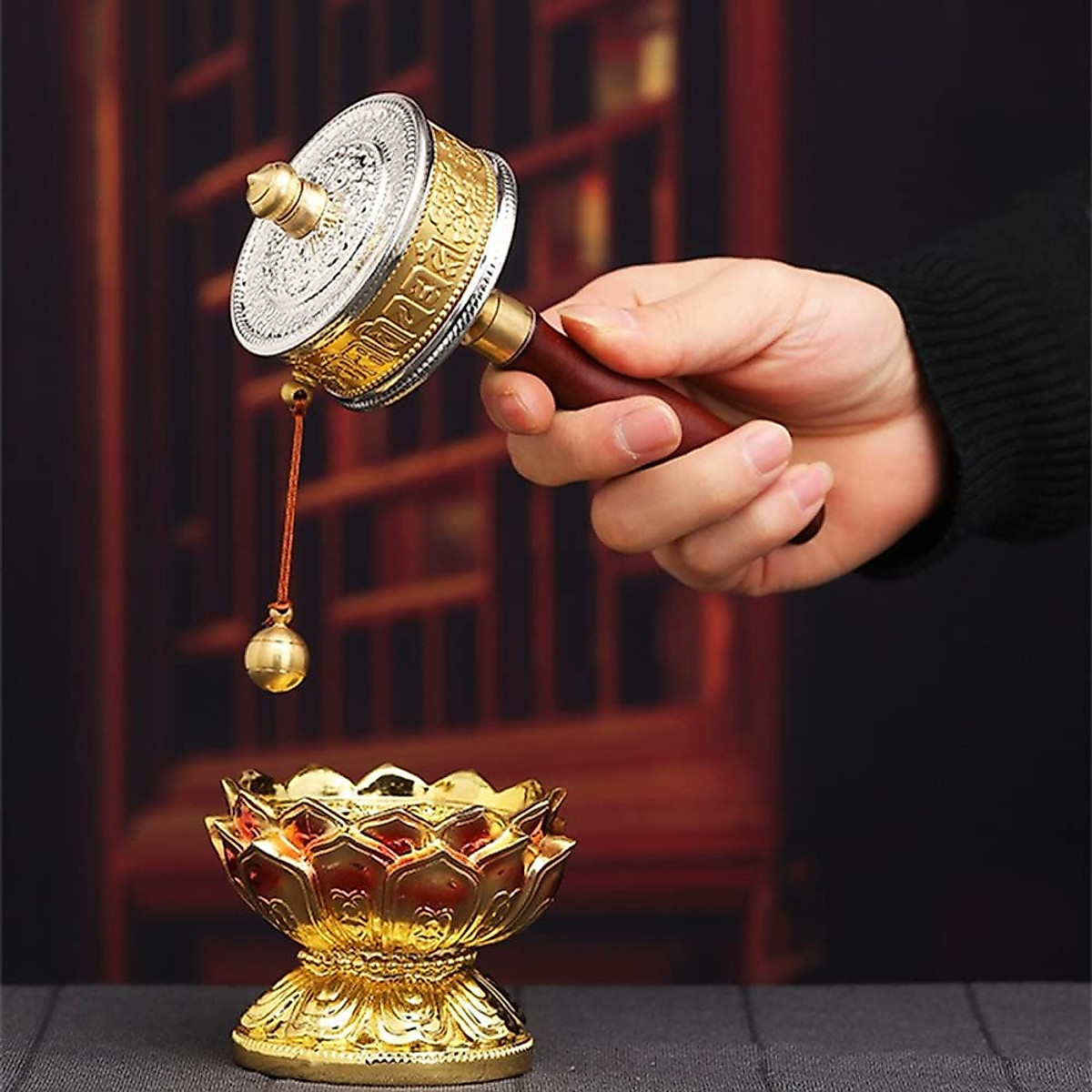 Prayer Wheel with Lotus Base, Tibetan Buddhist Copper Hand Held Prayer Wheel with Kālacakra Mantra Scroll, Premium Buddha Religion Scriptures Prayer Wheel for Relaxing, Praying, Meditation, Healing