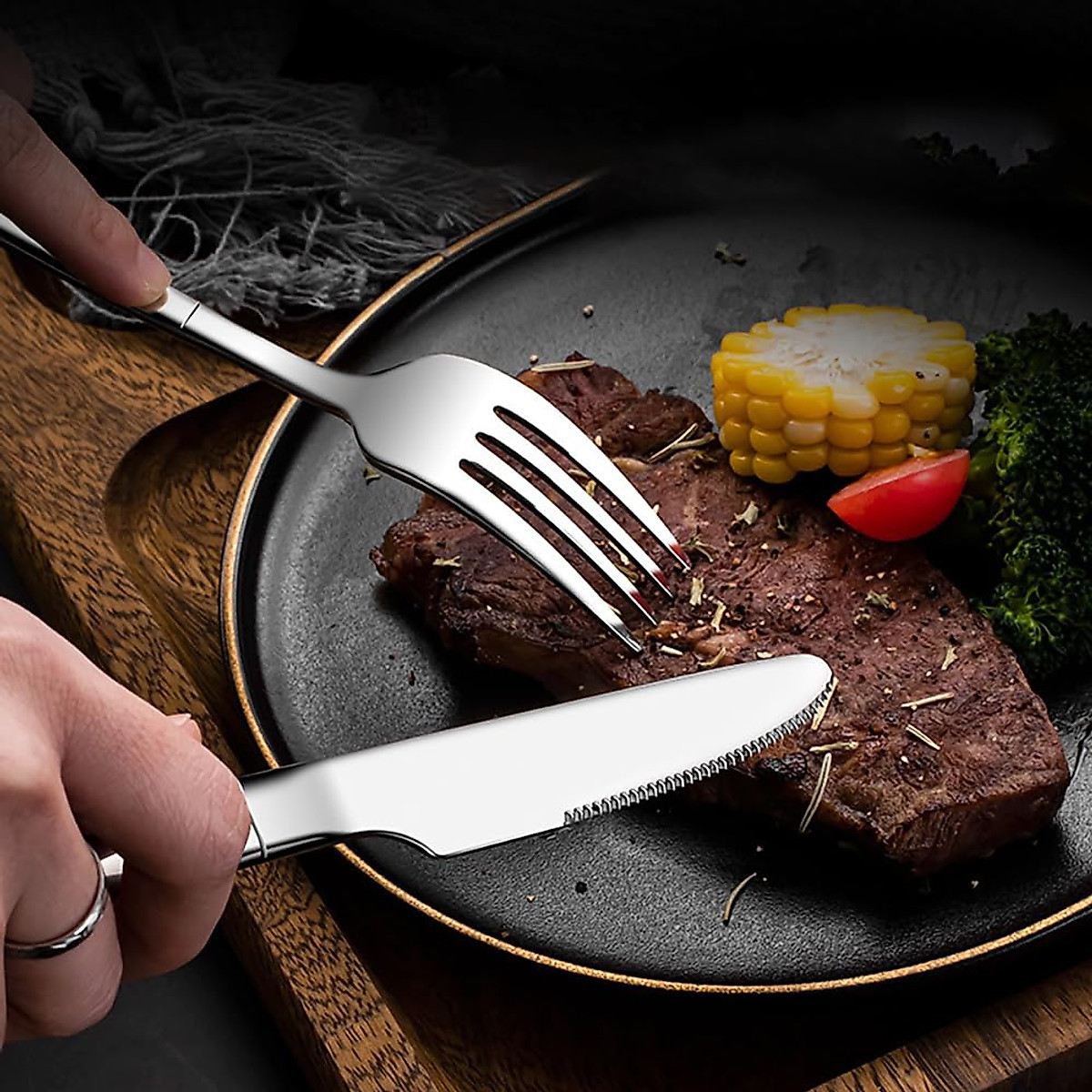 Thomaso 32-piece Unique Wave Flatware Set,1810 Stainless Steel Flatware Service for 8, Cutlery Set with Streamlined Handle Mirror Finished,Silver Spoons and Forks Set, Dishwasher Safe