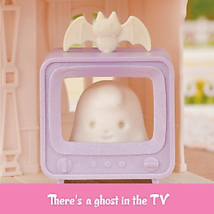 Calico Critters Spooky Surprise House, Dollhouse Playset with Collectible Doll Figures Included