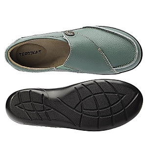TERRIKAT Women's Classic Casual Green Leather Loafers Cute Moc Toe Slip On Comfort Walking Flats Lightweight Work Shoes 10.5 M US 1202-Lv10.5