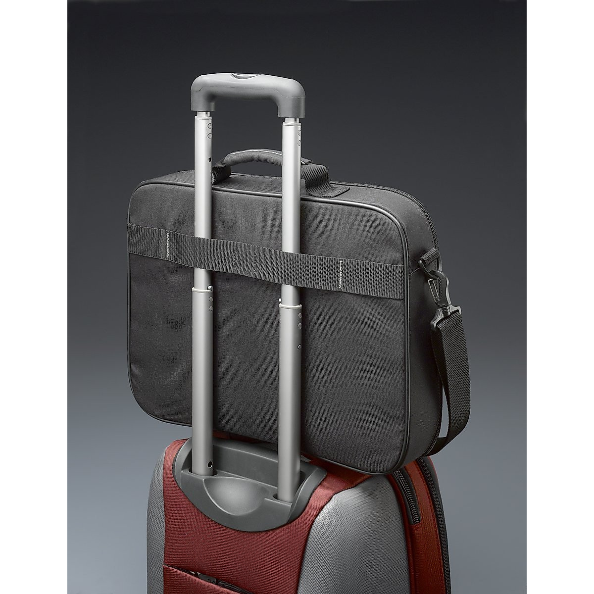 Case Logic VNC-218 18-Inch Laptop Case, Black (3200926)