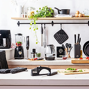 MasterChef Milk Frother for Coffee, Handheld Electric Matcha Whisk, Mini Stainless Steel Frothing Wand for Cappuccino & Latte, Portable Hand Held Drink Foamer with Soft Touch Handle, Battery Powered